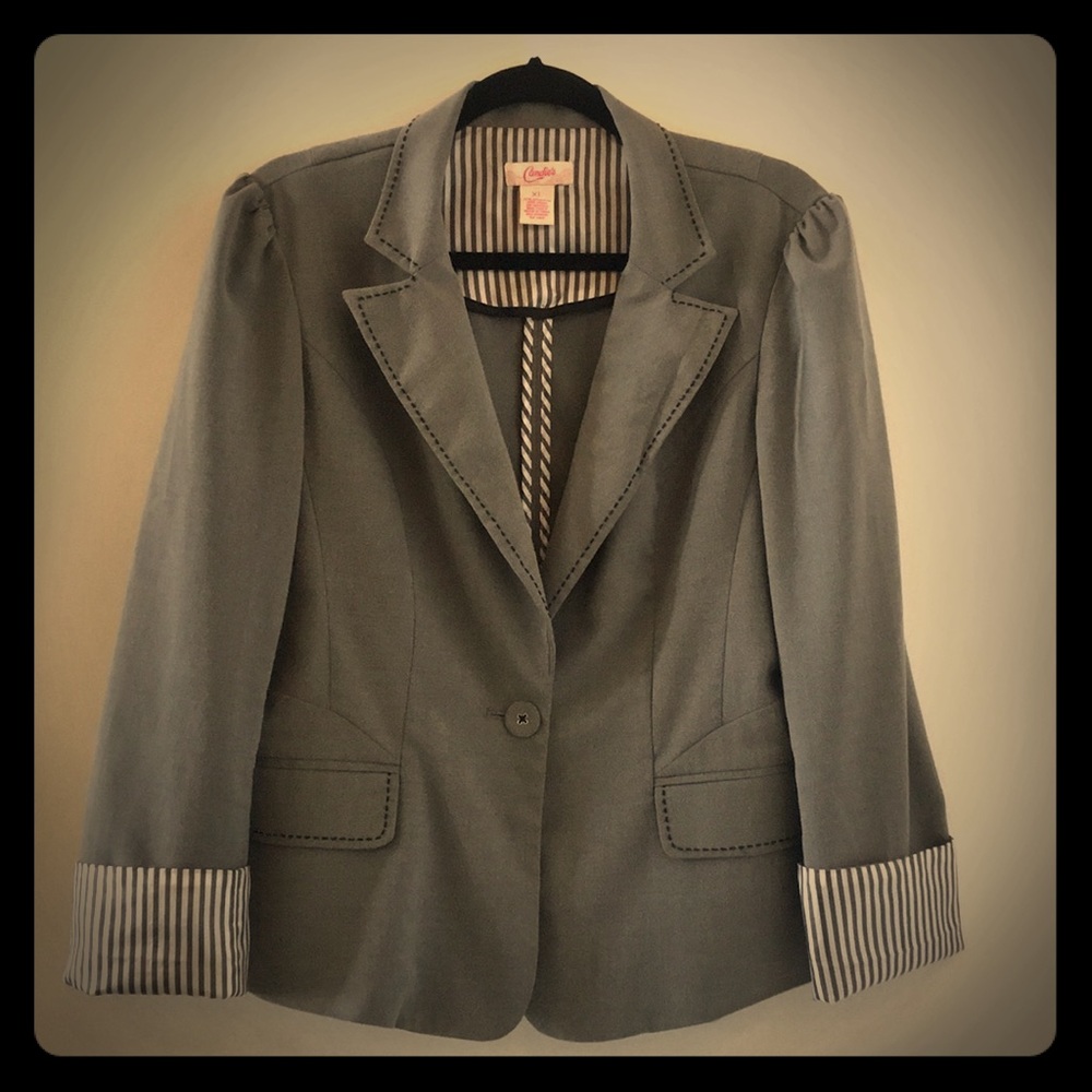 Classy Blazer With Pin Stripe Cuffs! - Gem